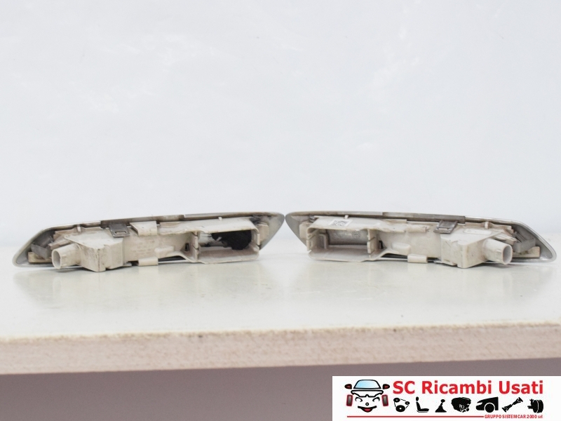 Freccia Laterle Led Bmw Serie 5 F10 63137154168 63137154167 | SC ...
